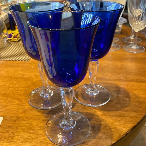 Pier 1 | Dining | Vintage Pier Swirl Line Cobalt Blue Water Goblets Set ...